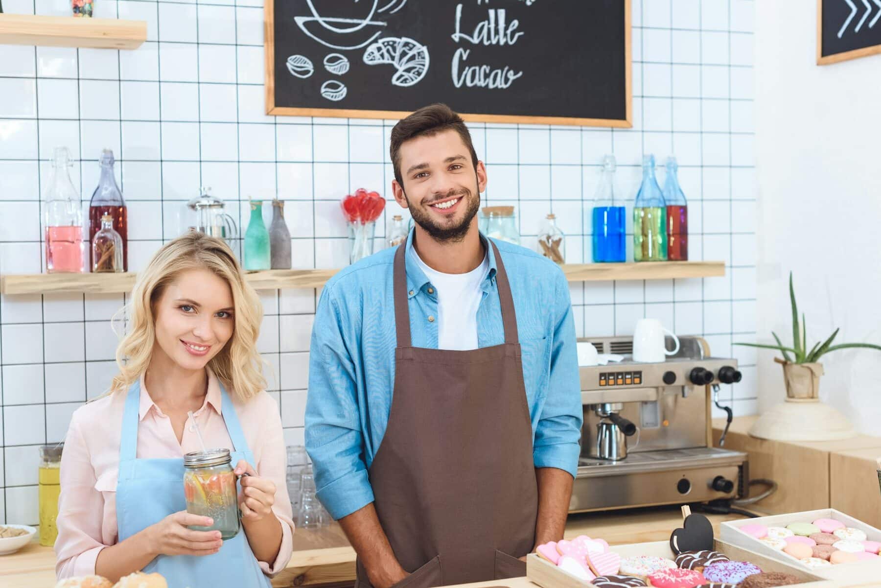 ¿Cómo se llama la gente que trabaja en cafetería? - Gestión de Cafeterías