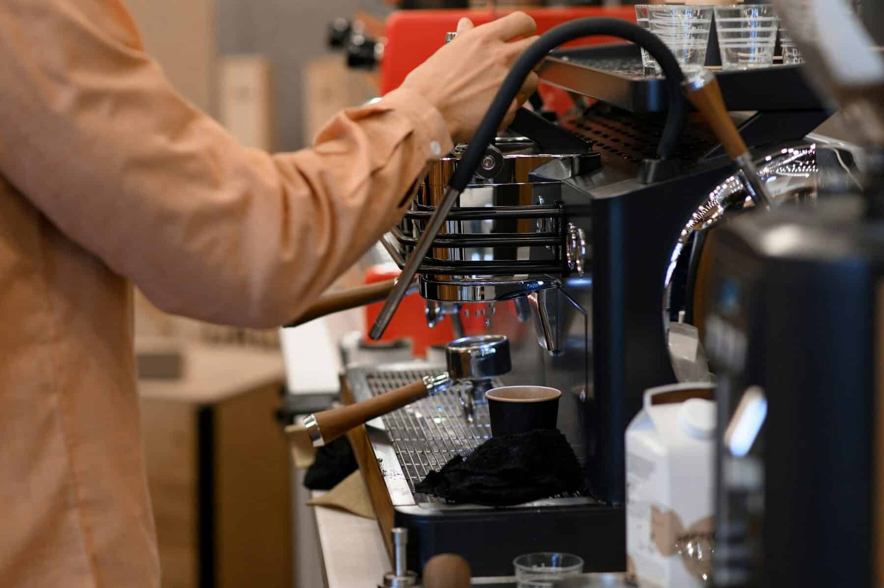 ¿Cuáles son las medidas estándar de una cafetera express? - Gestión de ...